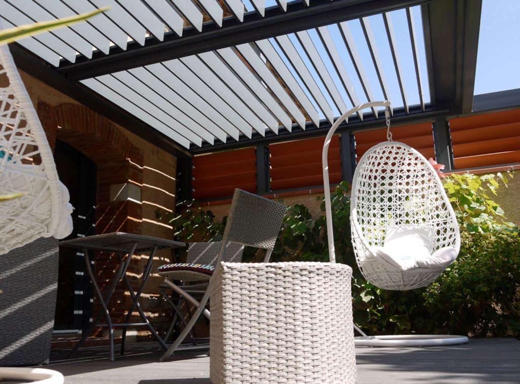 Pergola bioclimatique à Saint-Michel-Chef-Chef (44730)