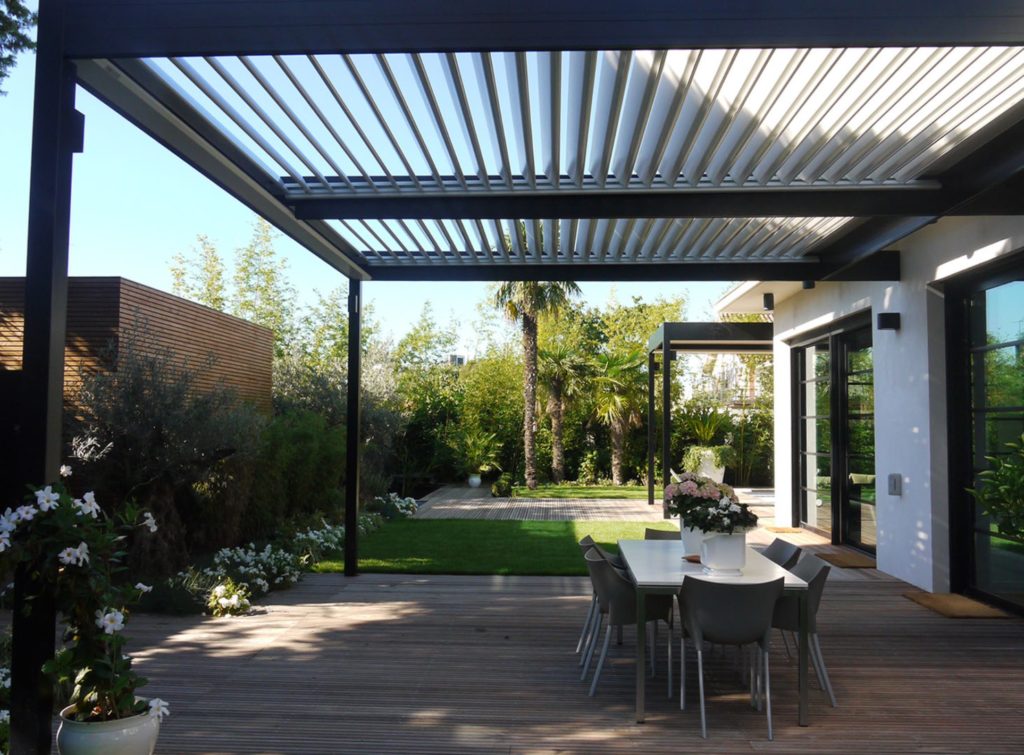 Pergola bioclimatique à Saint-Michel-Chef-Chef (44730)